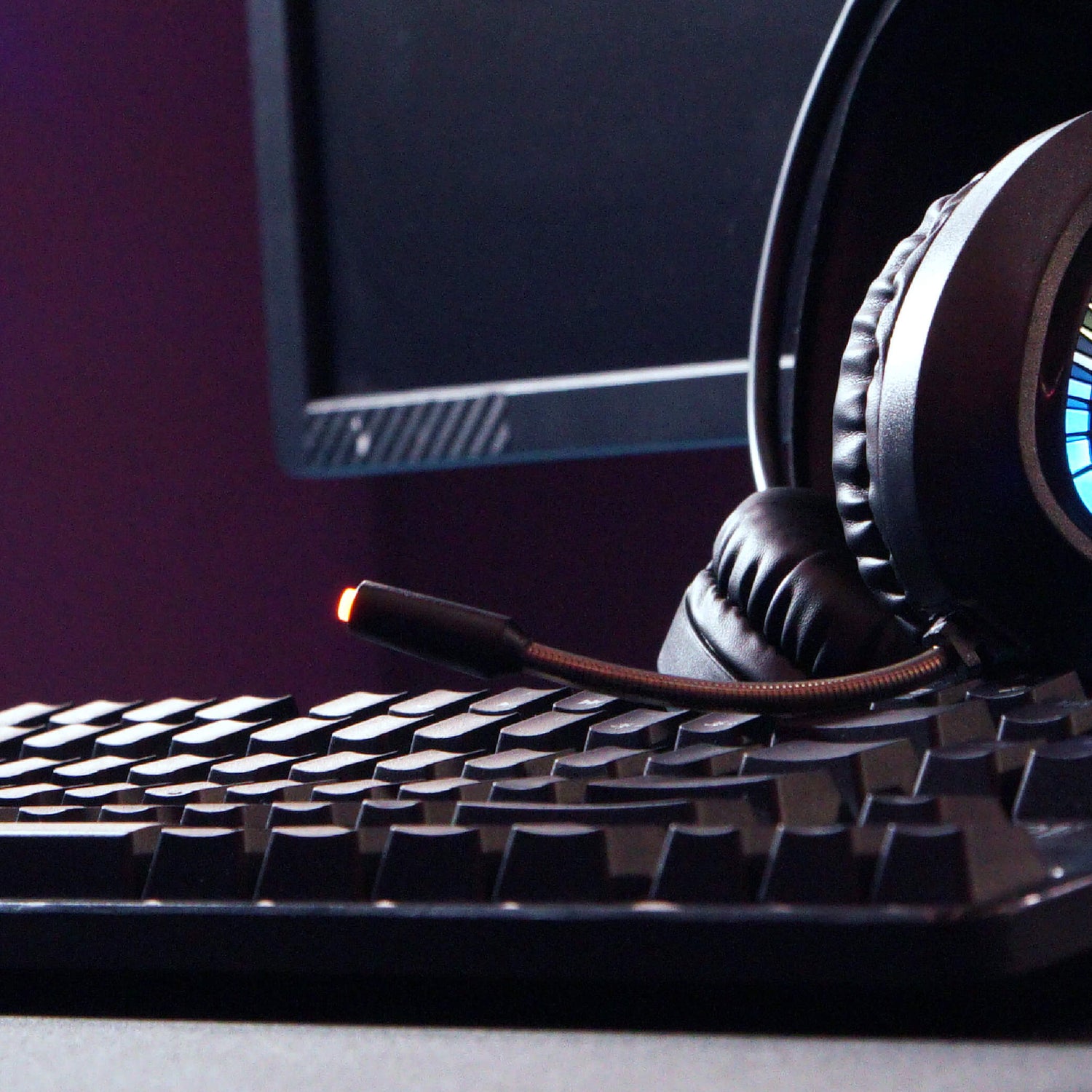 Raven+ USB pro gaming mechanical keyboard for PC